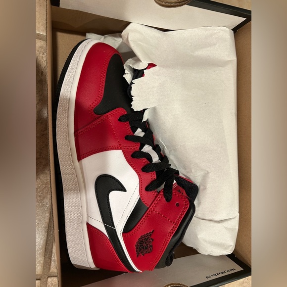 Jordan | Shoes | Jordan Mid Chicago Toe | Poshmark